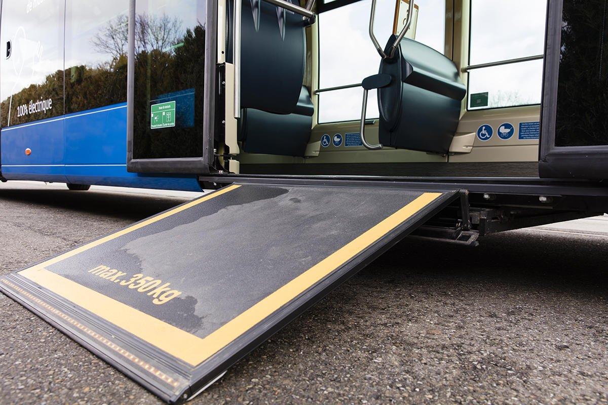 Alstom et NTL présente l'APTIS, le "bus du futur" - Le Blog Auto