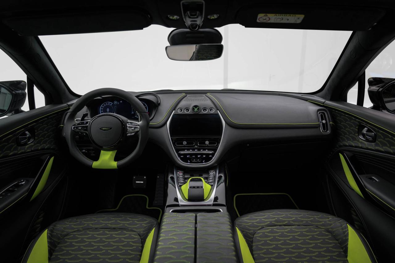 Aston Martin DBX par Mansory 1 - Le Blog Auto
