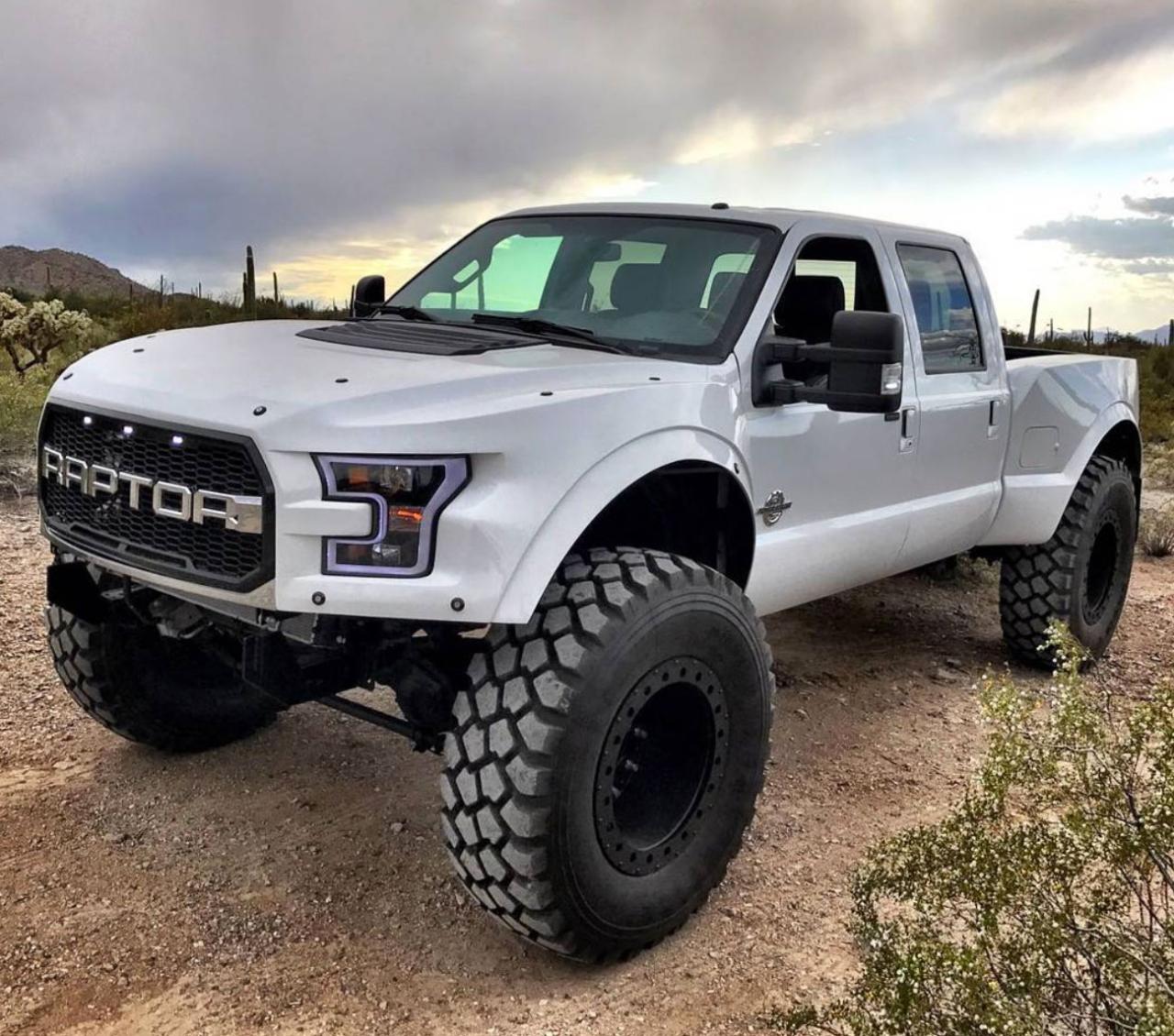 Ford F250 MegaRaptor, encore plus fort - Le Blog Auto