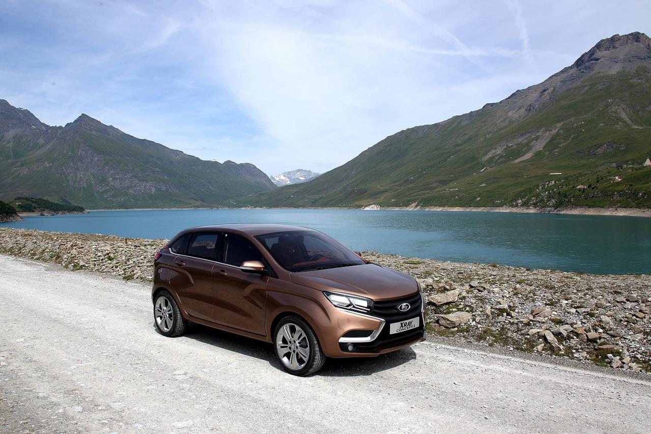 Moscou 2014 : Lada Vesta et XRay2 Concept - Le Blog Auto