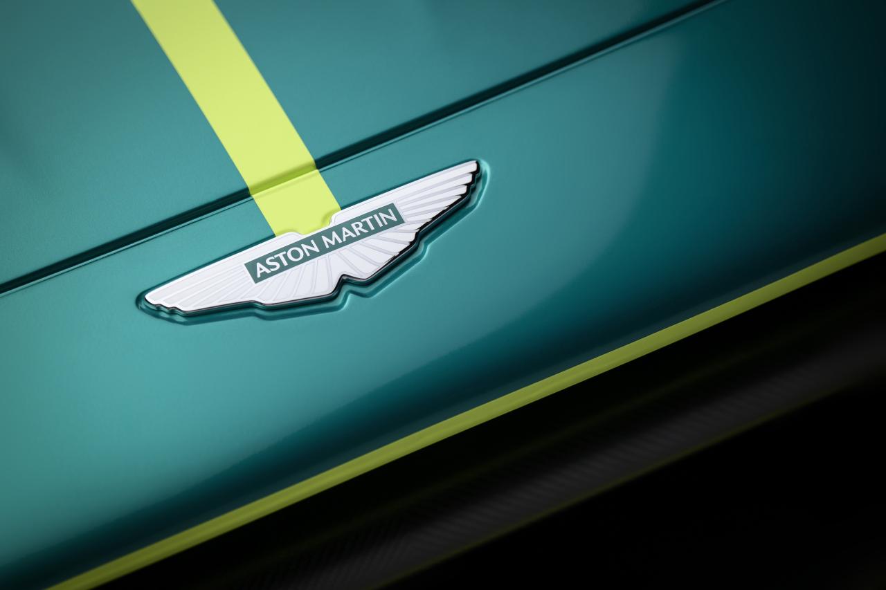La nouvelle Aston Martin Vantage GT3 officiellement présentée - Le Blog ...