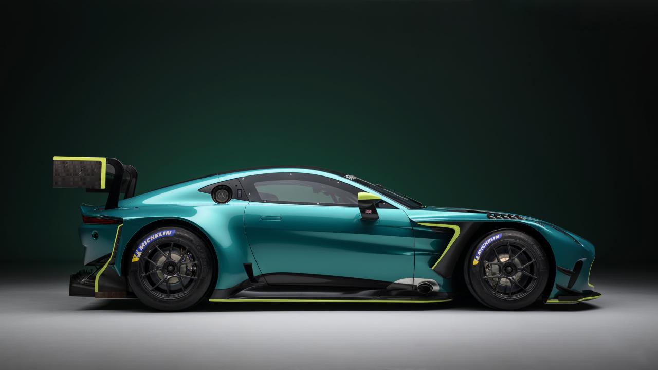 La nouvelle Aston Martin Vantage GT3 officiellement présentée - Le Blog ...