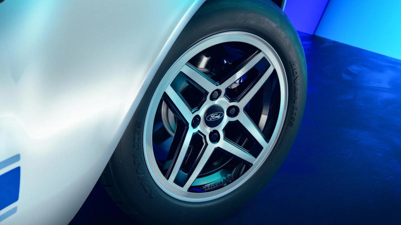 Boreham Motorworks ressuscite la Ford Escort Mk1 RS - Le Blog Auto