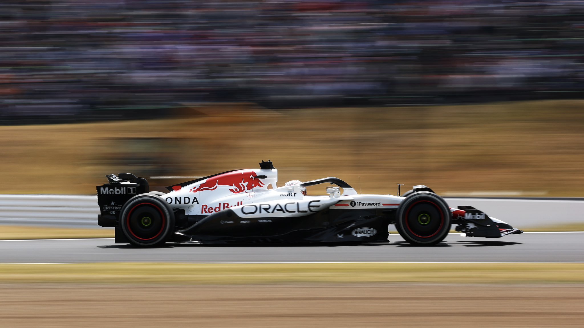 Suzuka 2025 F1 : Verstappen en pole surprise - Le Blog Auto