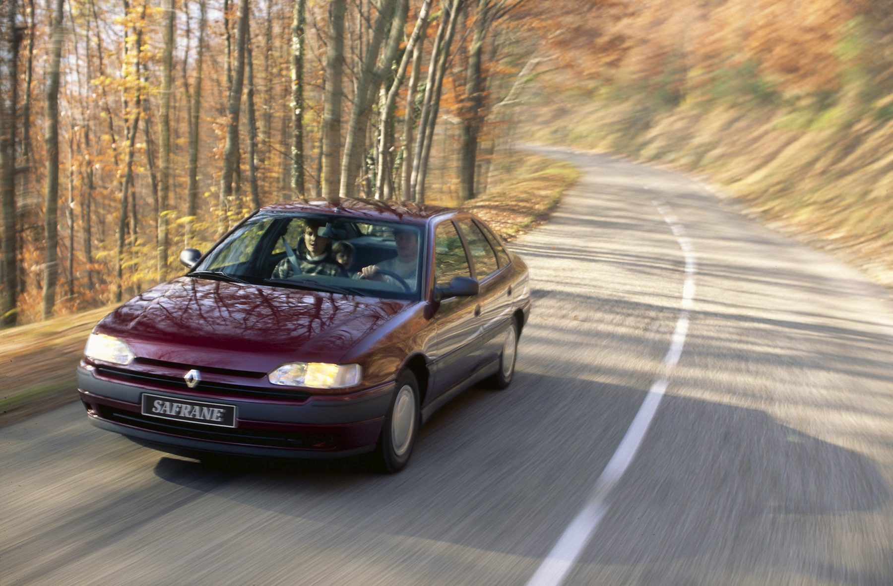 #Carstory 13 : Renault Safrane ou la tentation Allemande - Le Blog Auto