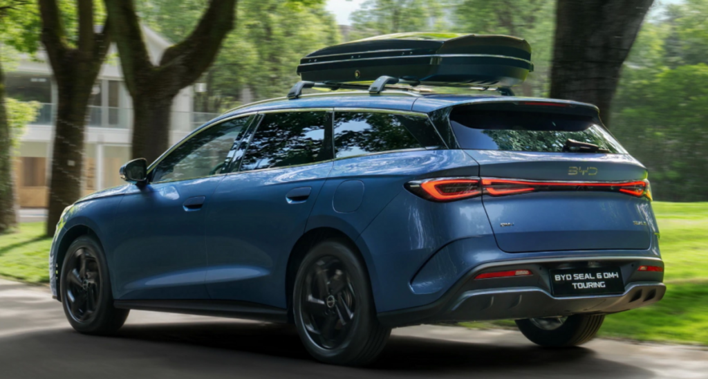 BYD contre-attaque : le constructeur chinois répond aux déclarations de ...